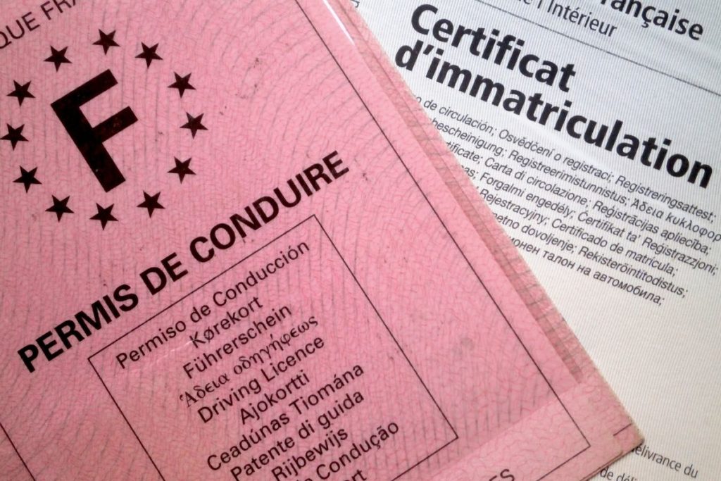 Le permis de conduire rose, c’est bientôt terminé ! Voici jusqu’à quand ...